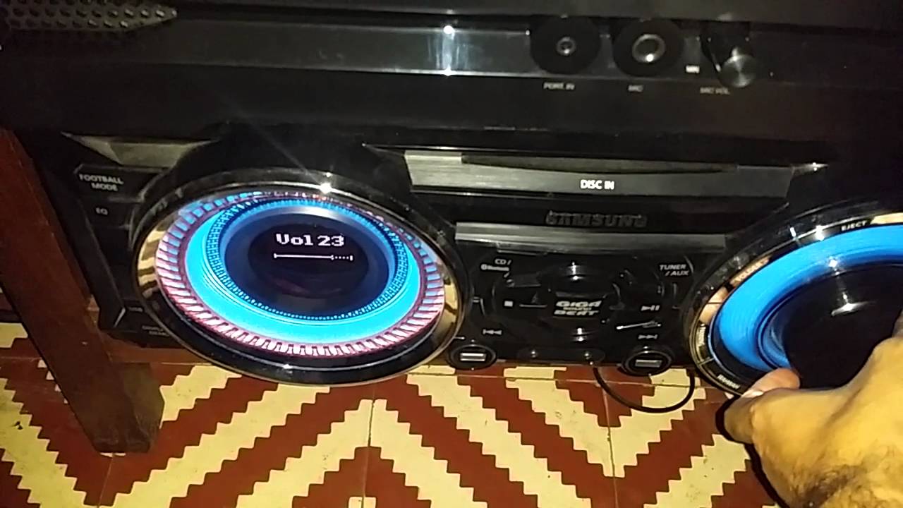 Lg x boom cm9740 e samsung FS8000 tocando juntos - YouTube