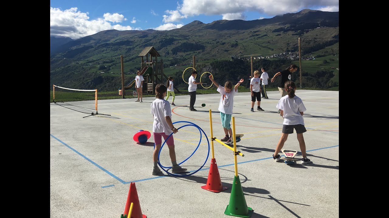 «fit4future» Schulprogramm: Spieltonneneinführung - YouTube
