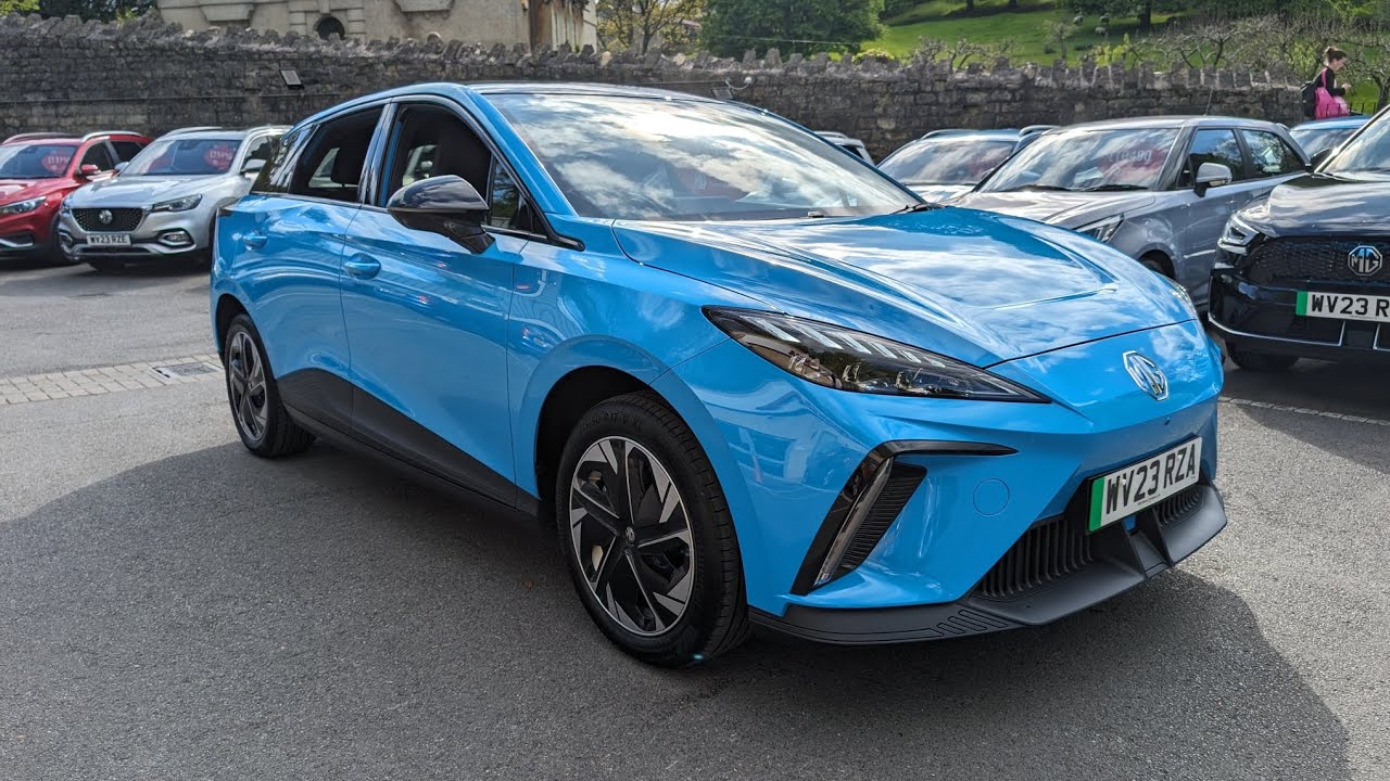 MG MG4 Trophy Long Range Holborne Blue - YouTube