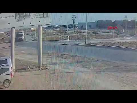 TIR ile ekip otosu çarpıştı: 1 polis şehit