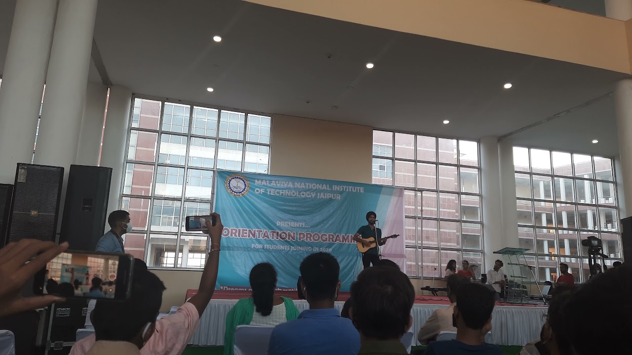 Navjot ahuja performance at MNIT Jaipur || Vltc mnit jaipur - YouTube