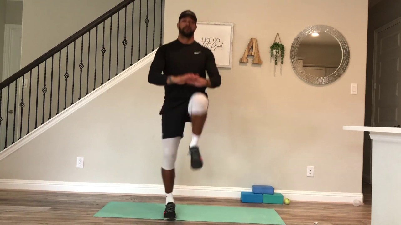 High Knee Taps - YouTube