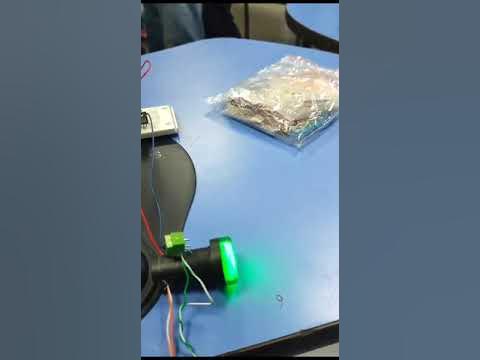 Práctica con arduino - YouTube