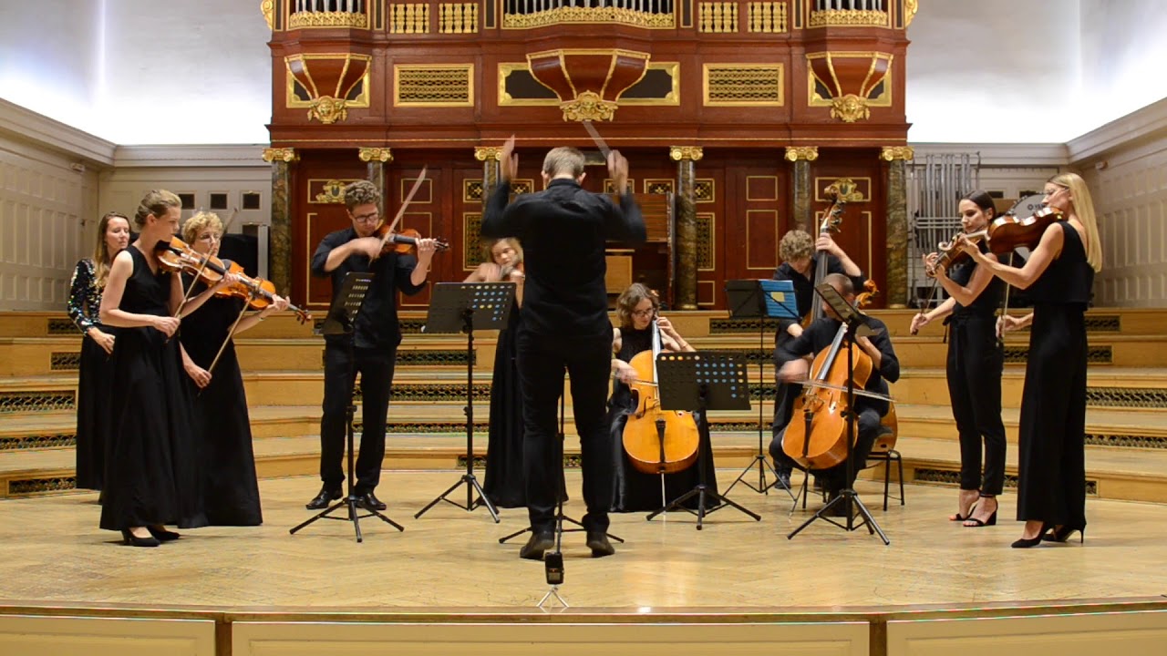 Stand-by Orchestra – „Por una cabeza" (C. Gardel) - YouTube
