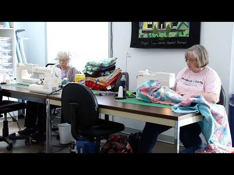 Women MAKE & DONATE blankets, give to CHILDREN IN NEED!!! (Project ...