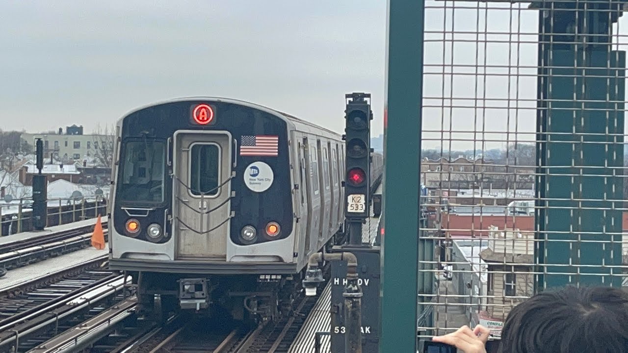R179 (A) train Departing at Rockaway Blvd - YouTube
