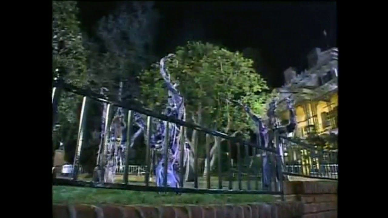 Halloween Music Vid - Grim Grinning Ghosts 👻 - YouTube