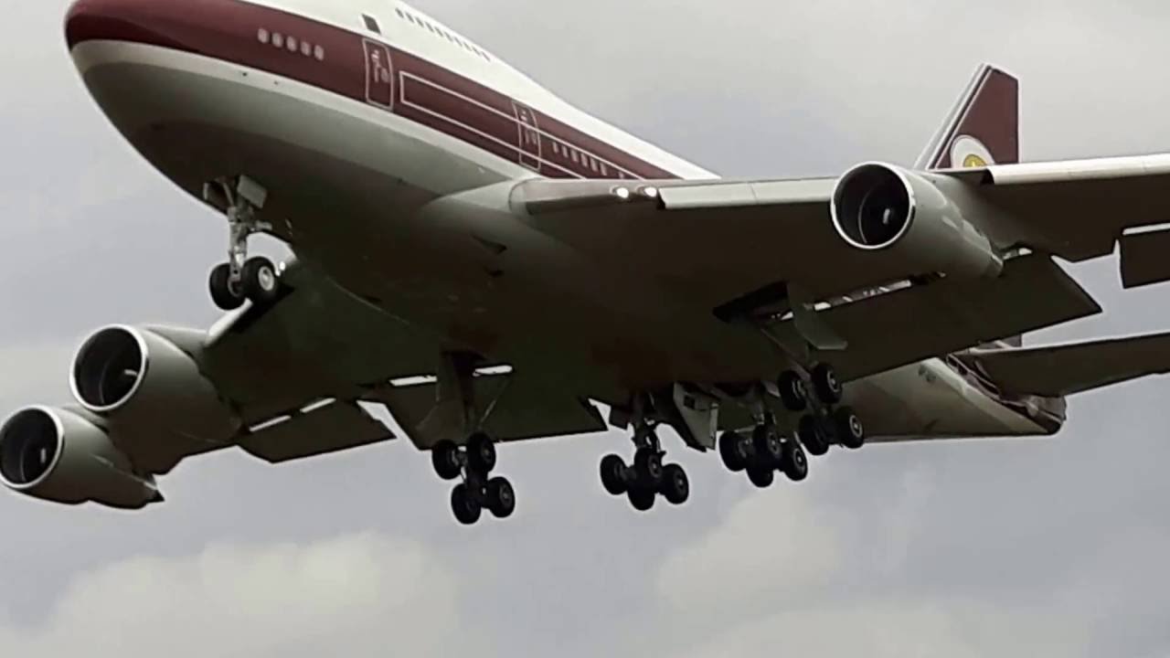 747-SP VP-BAT Landing at Bournemouth - YouTube
