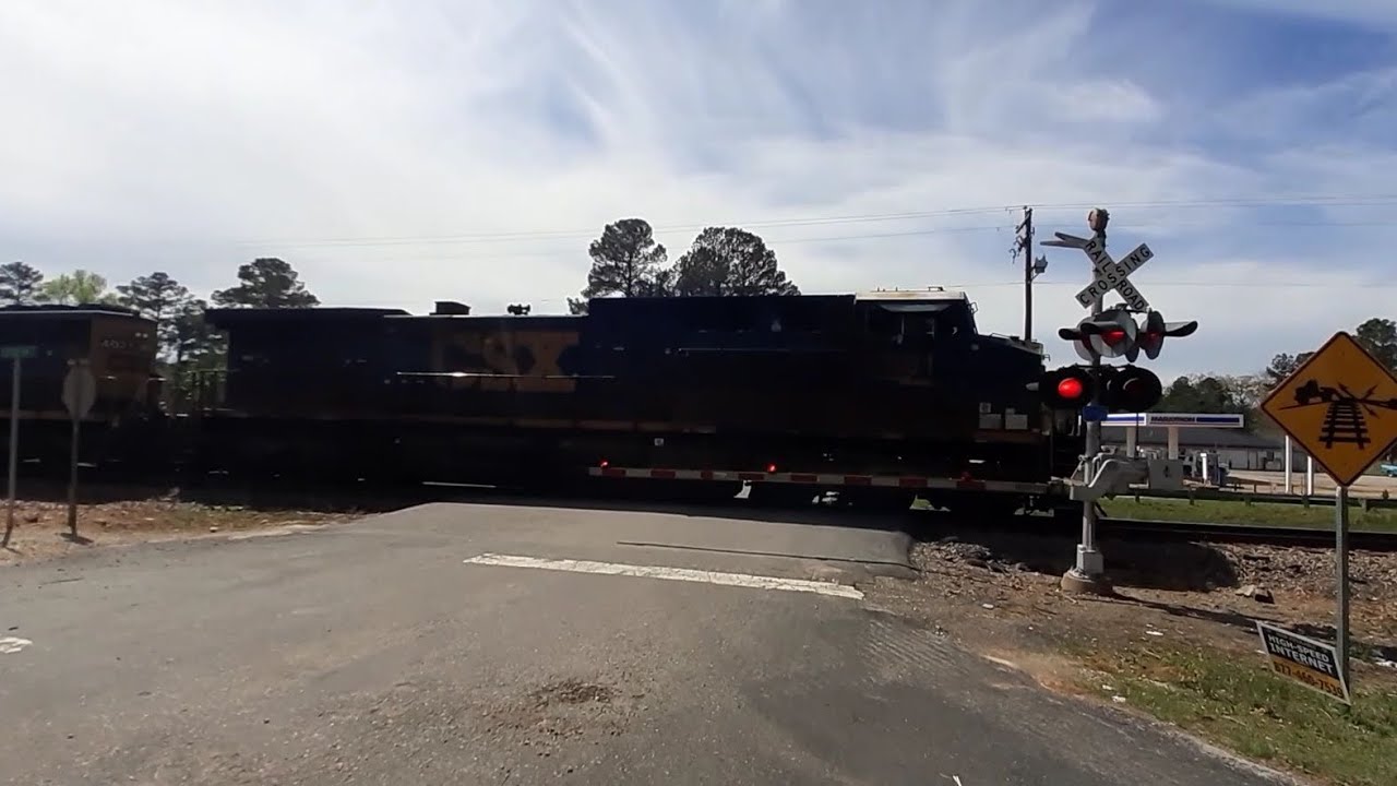 CSXT 518 Leads CSX M692 with 4 SD70MAC dead in dow at Clark Hill SC ...