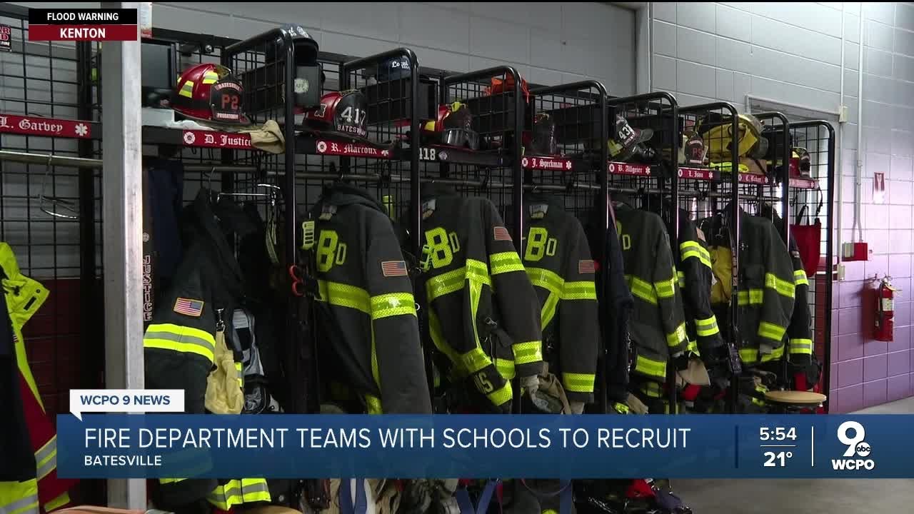 Indiana fire departments teams up with schools to recruit - YouTube