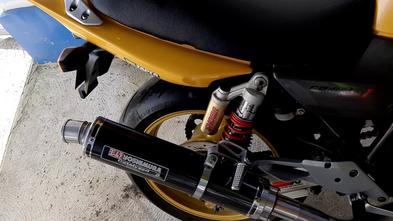 CB400 Spec1 with Yoshimura Pipe. Redline inline 4 sound - YouTube