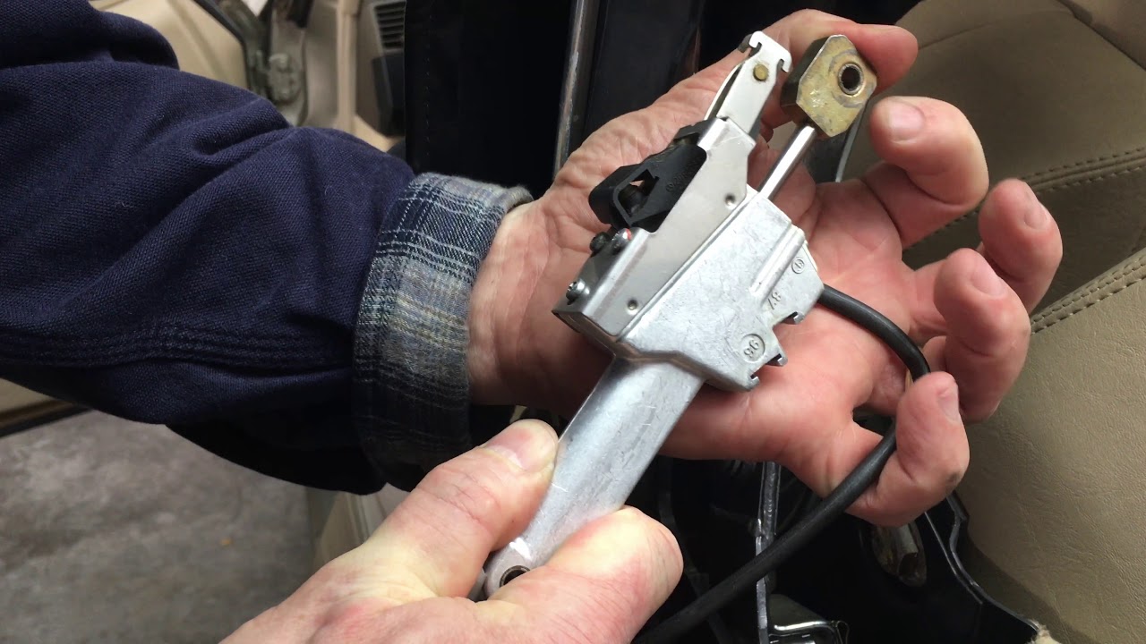 Mercedes R129 SL-Class - Chapter 6 - Replacing the Bow Extension ...