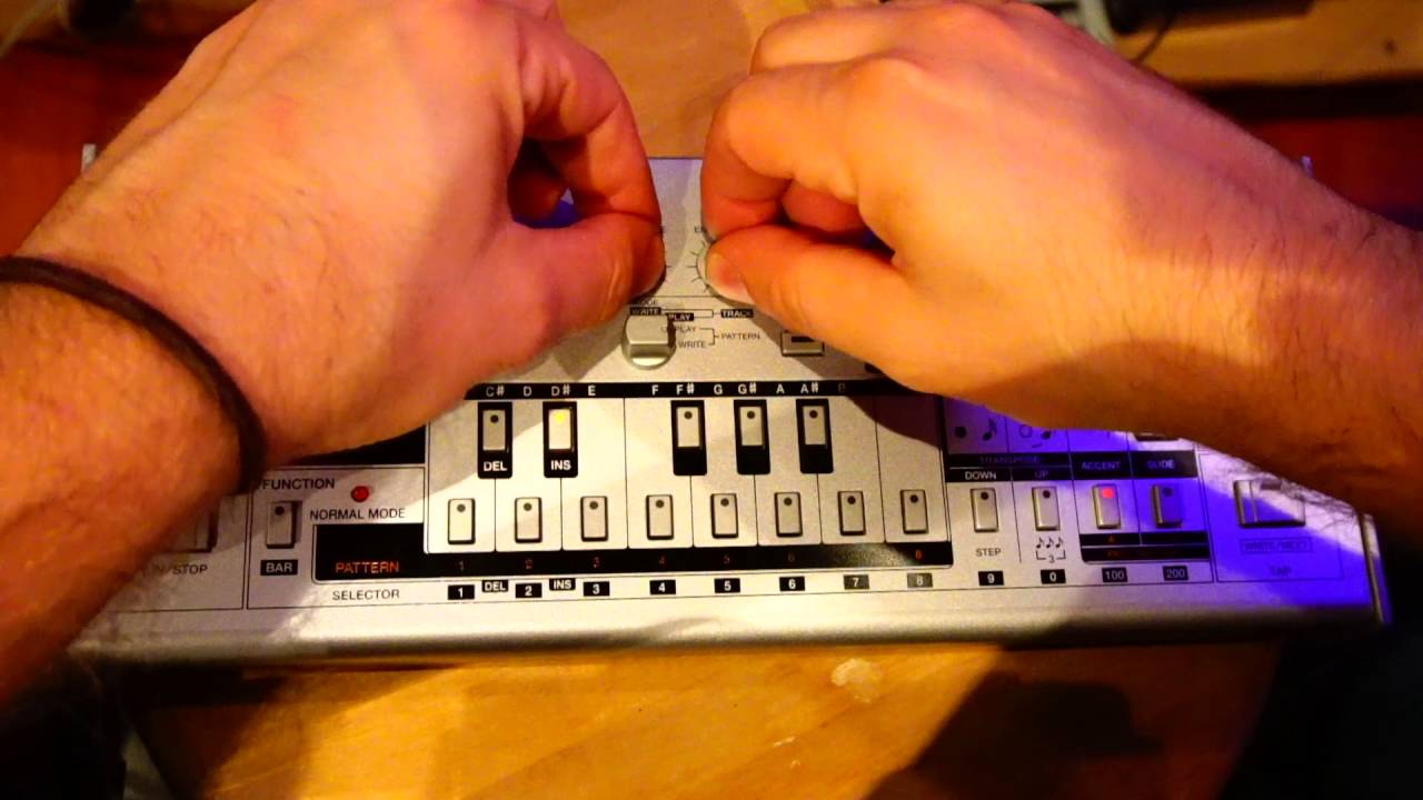 How to step sequence a pattern on the New Roland TB 03 - YouTube
