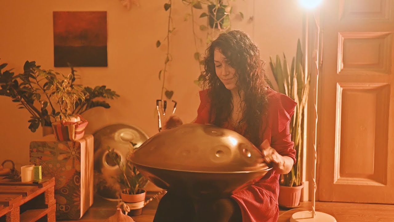 Heidi Albert - Carol of the bells 2022 - YouTube