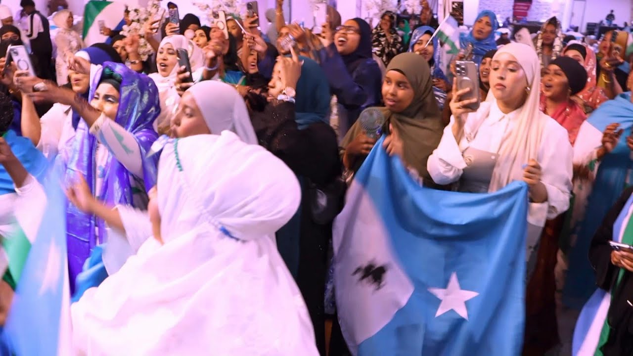 AMINA DHOOL Ft AMOORE | JAMAAHIIRTA KHATUMO OO WACDARO KA DHIGAY ...