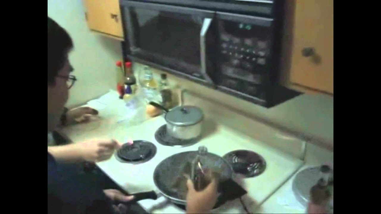 Flambe Disaster [original uploaded by tunafat] - YouTube