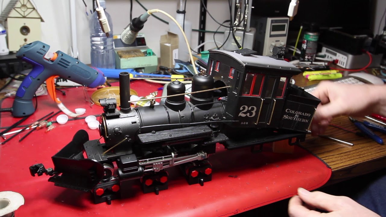 LGB Fourney Airwire AW9D10SS decoder repair and fan upgrade.. - YouTube