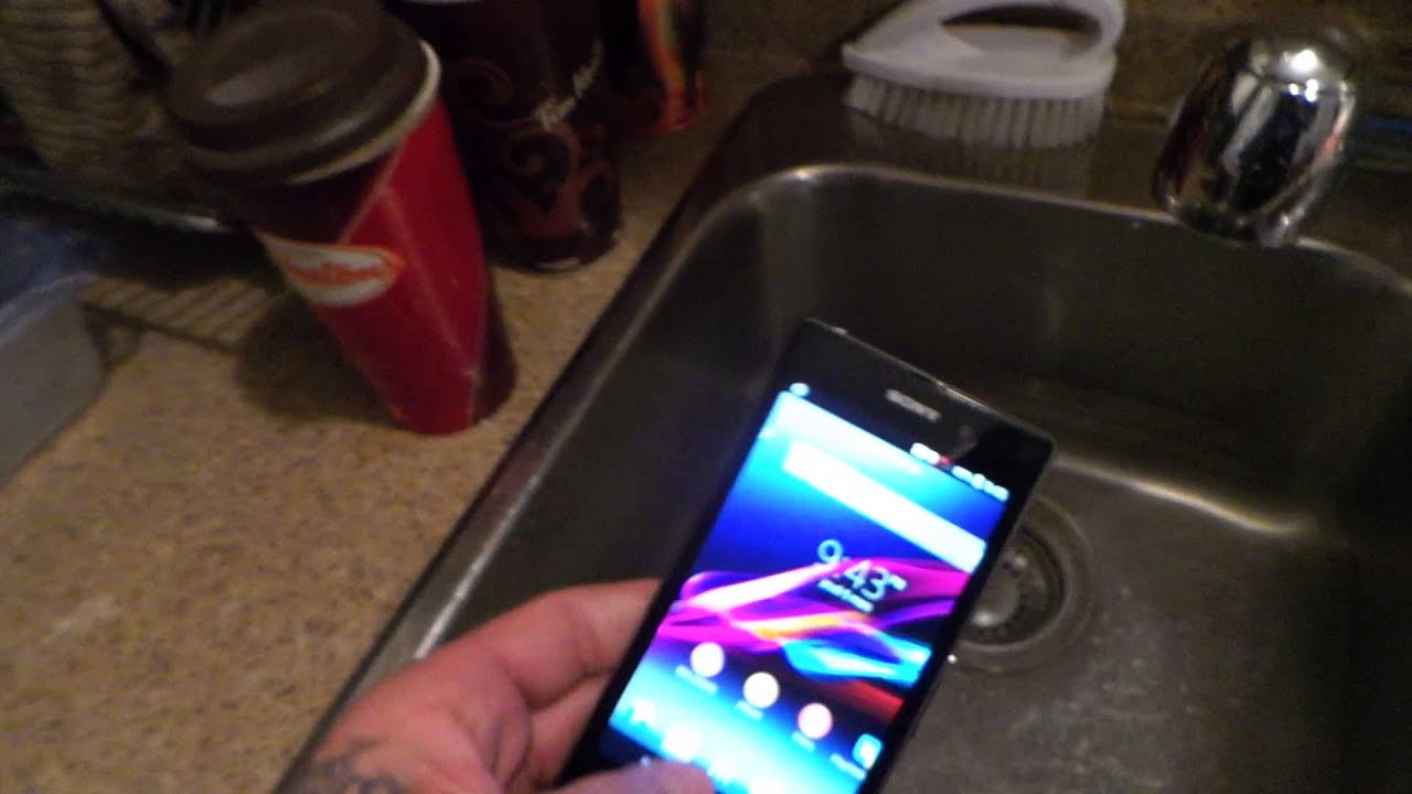 Xperia Z1 water test - YouTube