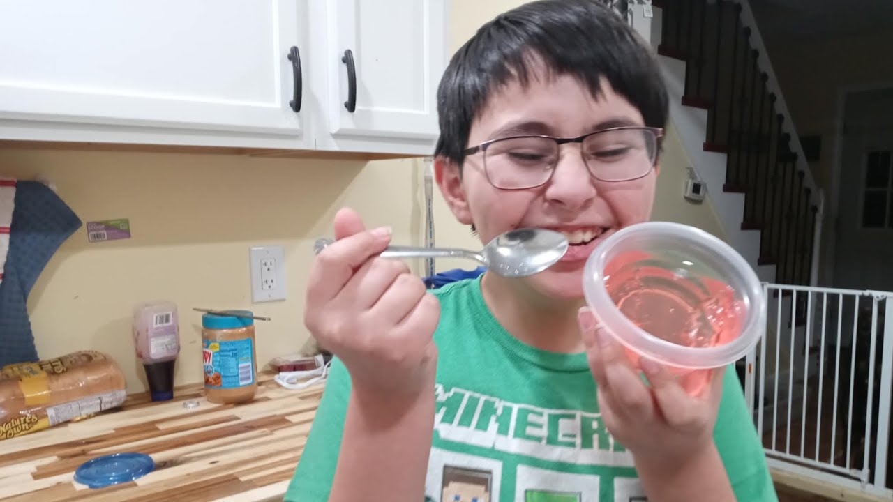 making jello - YouTube