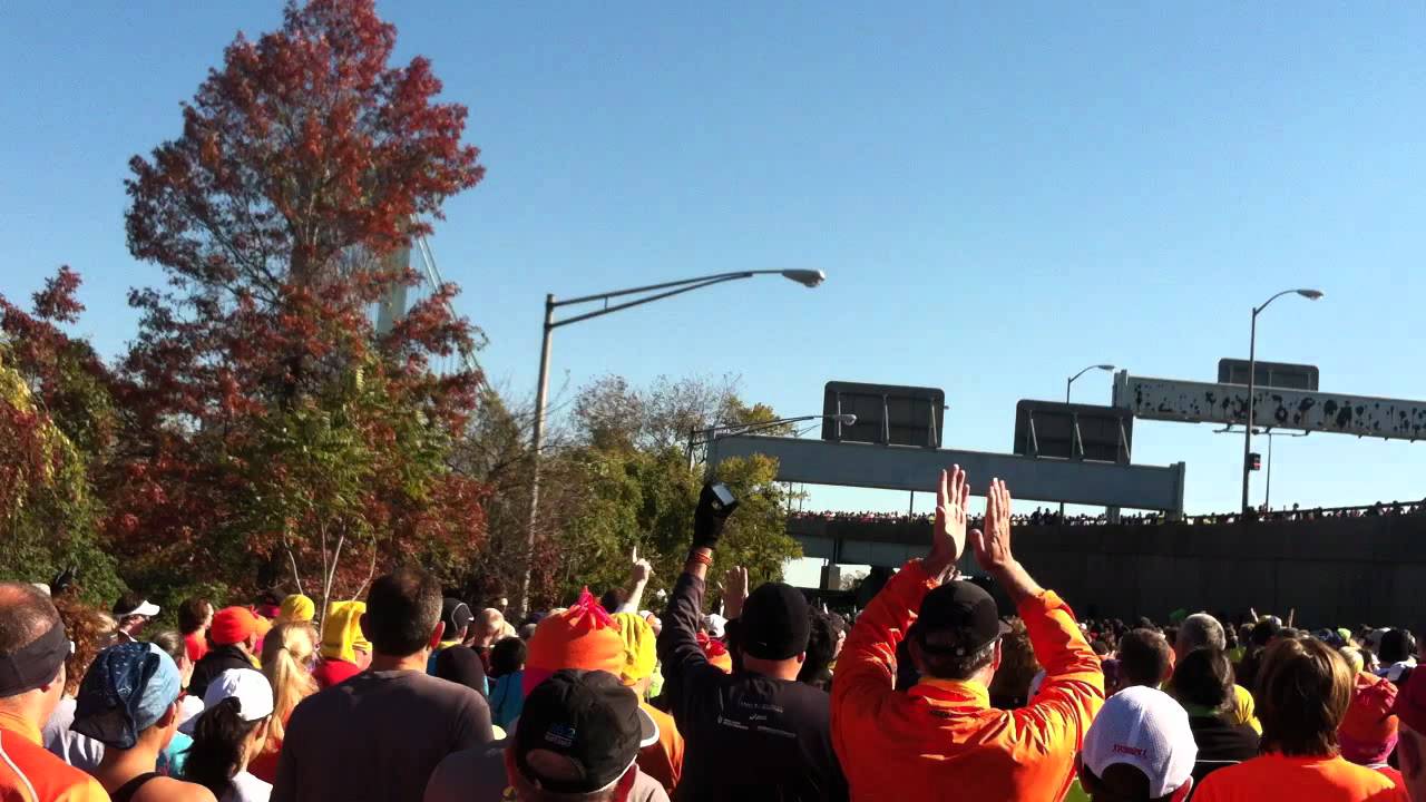 Starting Line at NYC marathon - YouTube