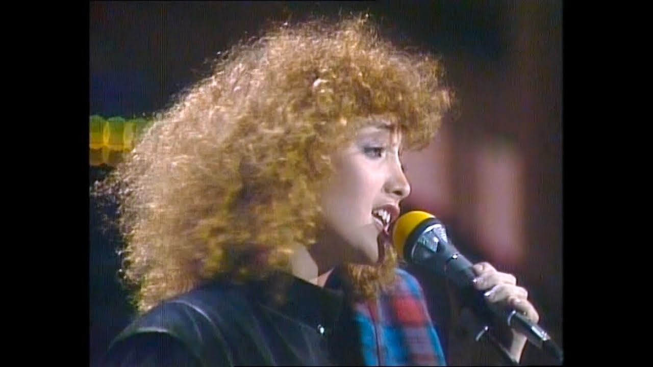 Flavia Fortunato - Casco Blu (Sanremo '83 - 2a serata - stereo) - YouTube