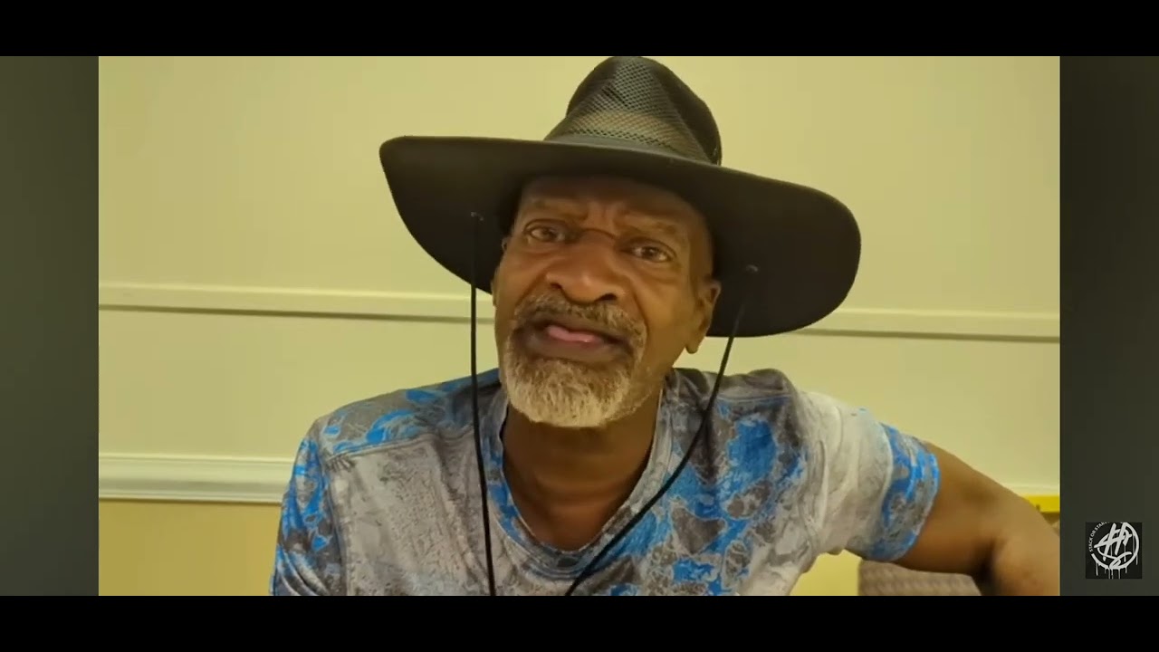 Fleece Johnson tells a interesting story 🤔 - YouTube