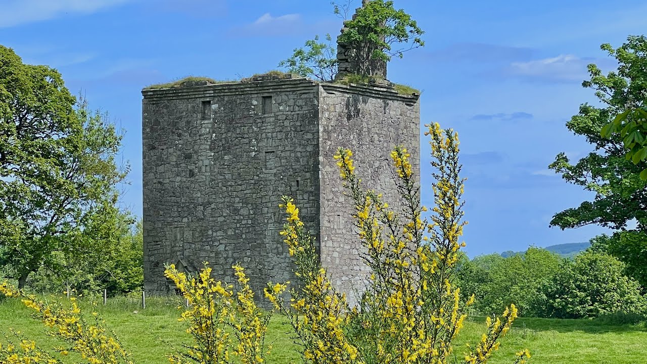 Barr castle in Lochwinnoch by drone🙏🥰พาชมปราสาทบาร์ภาพมุมสูง - YouTube