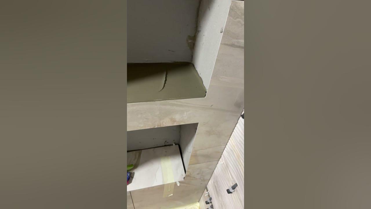 Ниши-полки над ванной#укладкаплитки #tile #керамогранит #ниша #полка ...