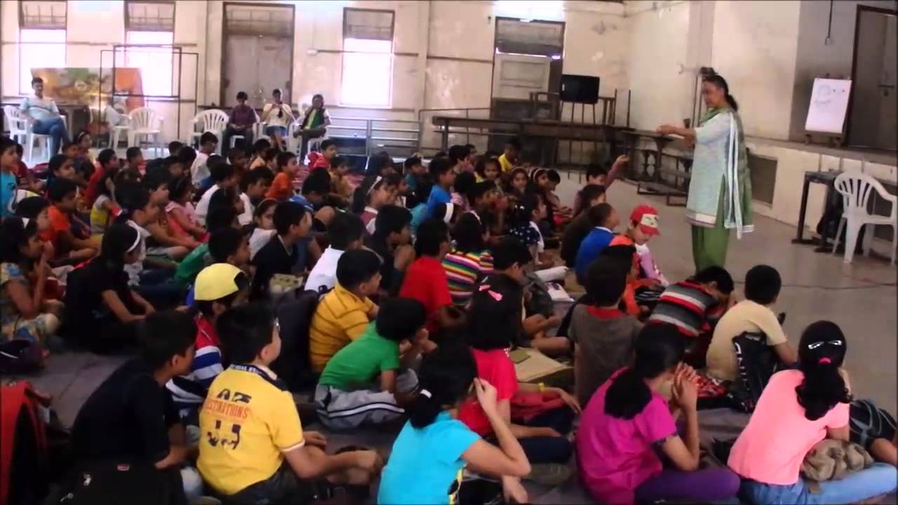 Nitin Prakshan Aksharshilp Workshop by Renu Gavaskar - YouTube