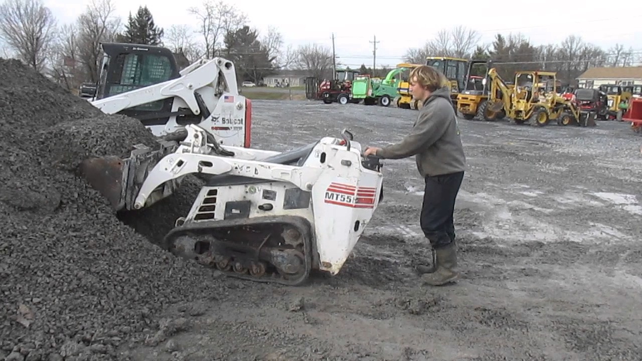 Bobcat MT55 - YouTube