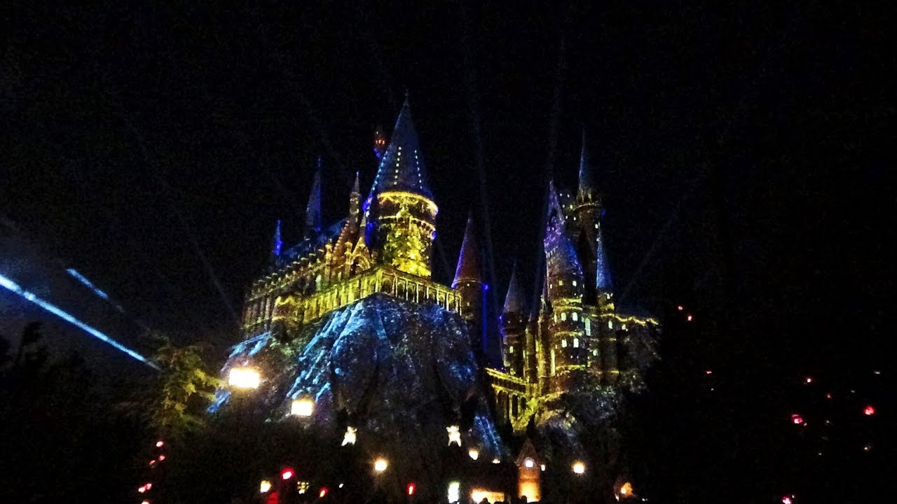 THE MAGIC OF CHRISTMAS AT HOGWARTS CASTLE | FULL SHOW | UNIVERSAL ...