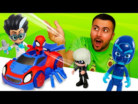 Çocuk videoları - PJ Masks oyuncakları ve Örümcek Adam oyuncak şehri kurtarıyor! ÖZEL