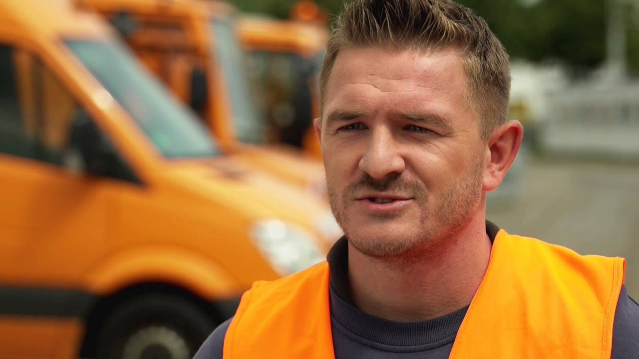 Marcus Becker, Gleisbauer LVB - YouTube