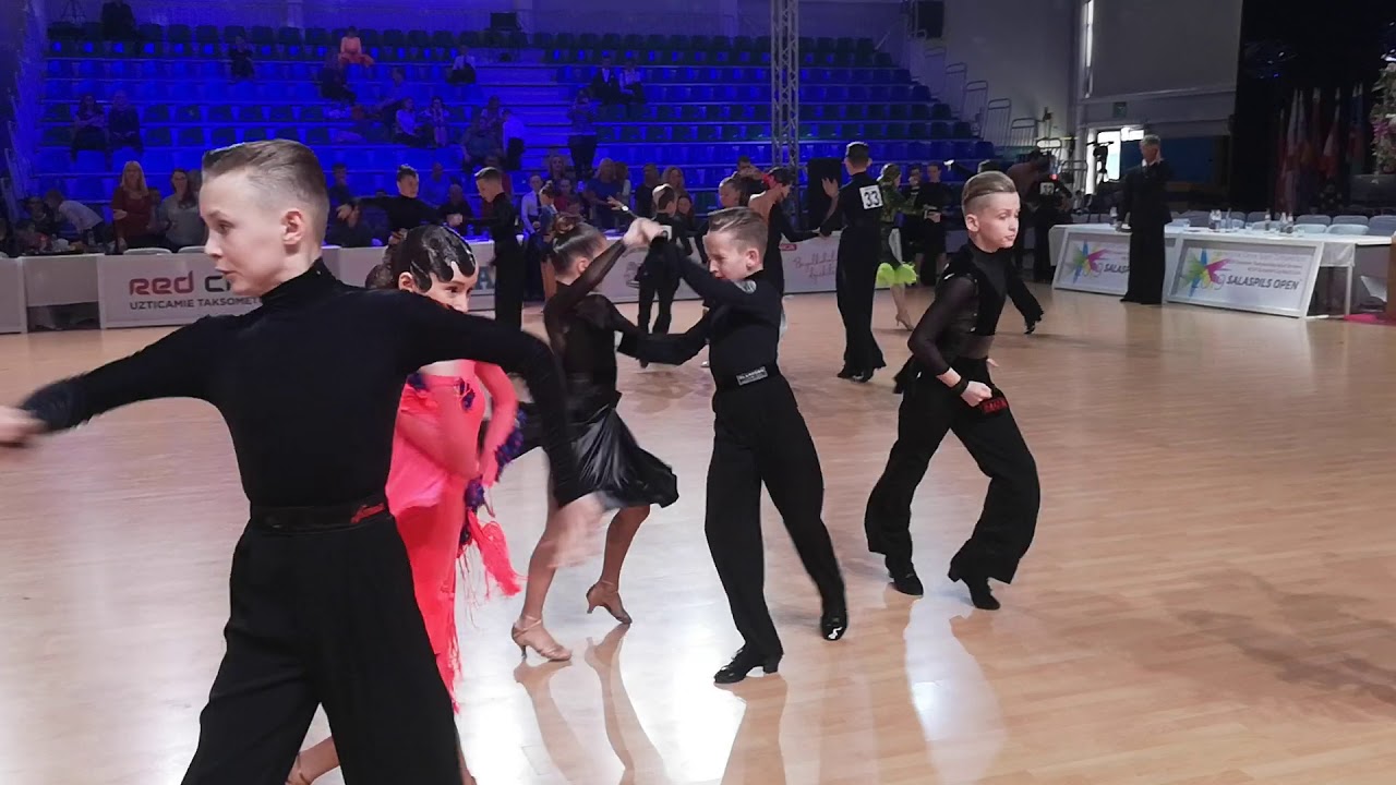 Ervinas Valskys & Meida Kybartaite CHA CHA CHA "Salaspils Open" 2019 ...
