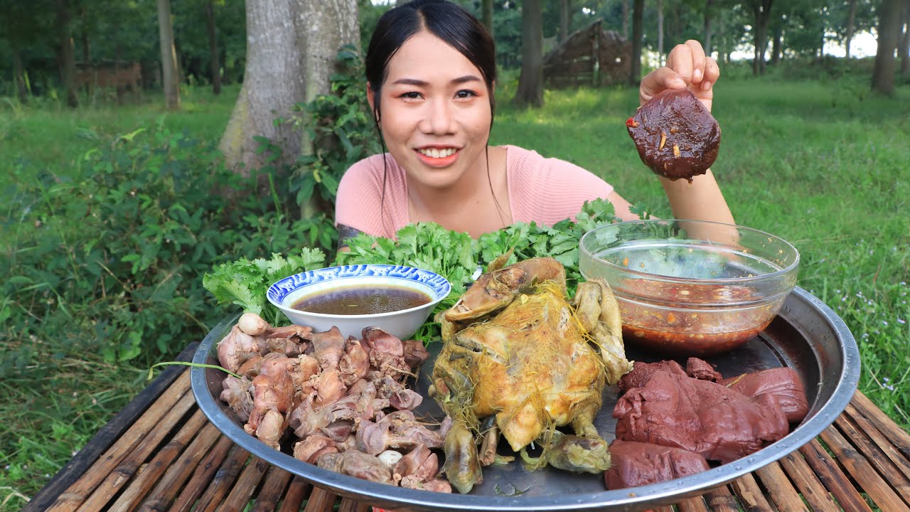 Mukbang chicken boiled with blood chicken - Eating chicken boiled - YouTube