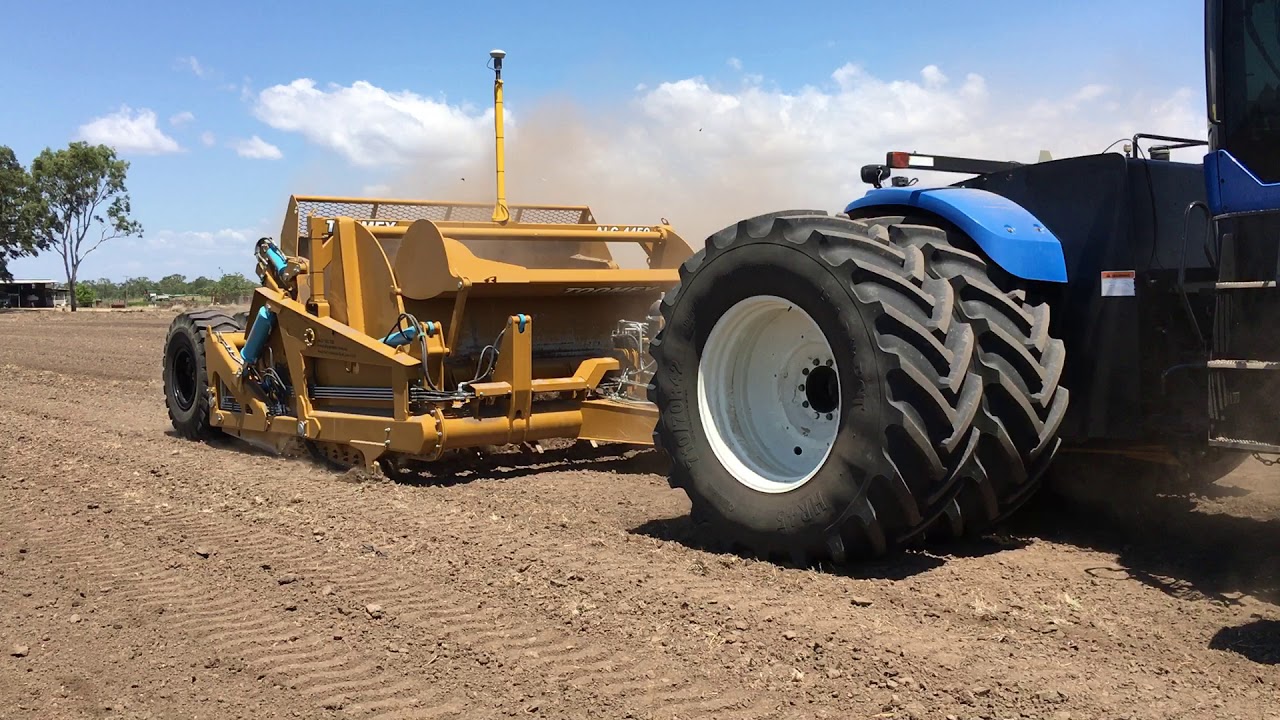 Trimming with a TOOMEY 4450B Scraper. - YouTube