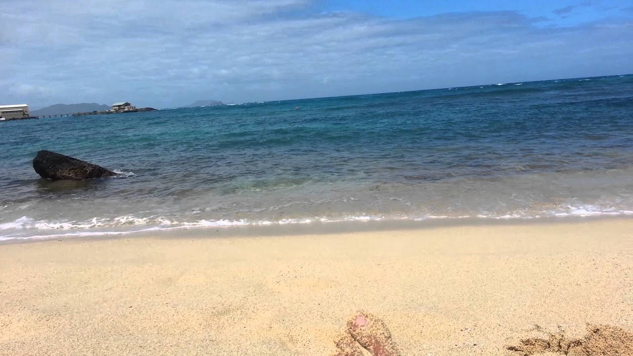 Cockroah beach, hawaii - YouTube