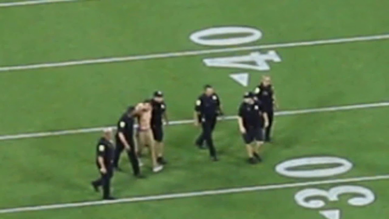 STREAKING LAMBEAU FIELD!!! - YouTube