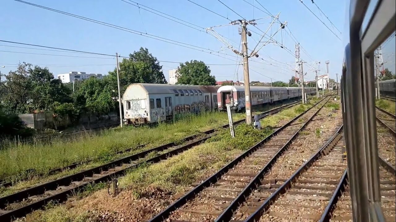 View From Transferoviar Călători (TFC) Train Arriving in Ploiești - YouTube