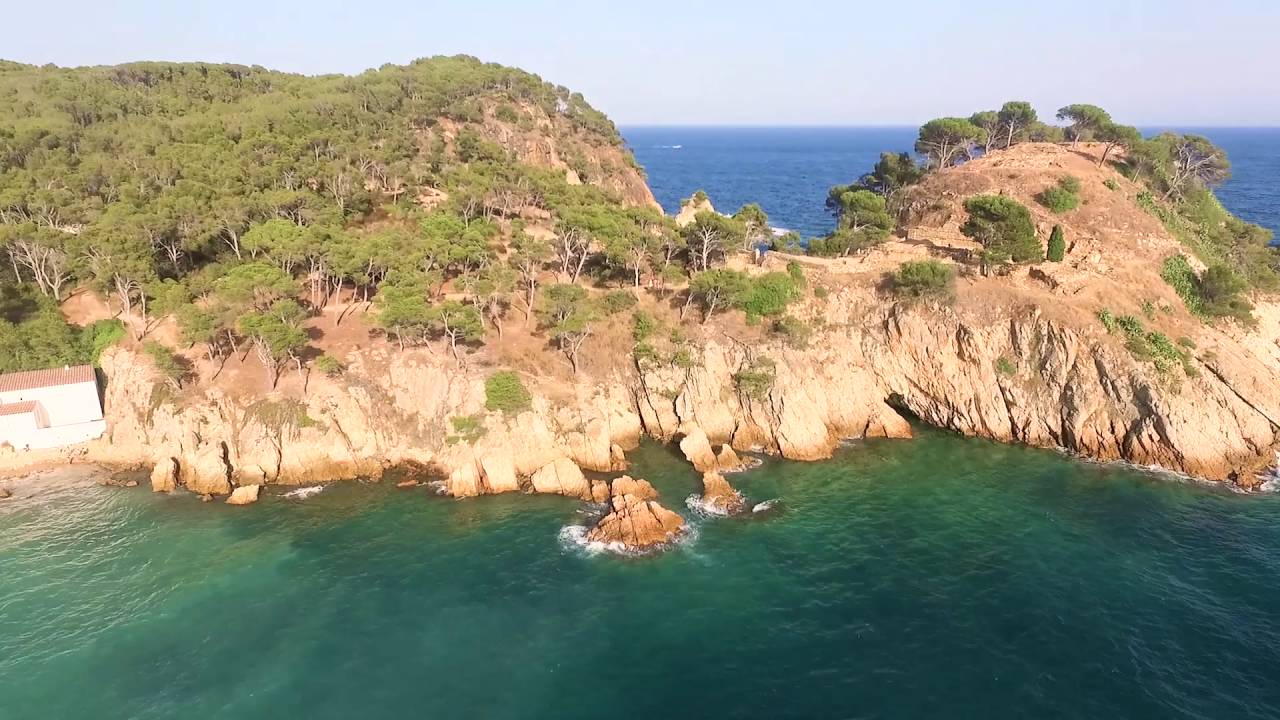 Cala Petita i Cala de Castell - Palamós - Coliflor Voladora - YouTube