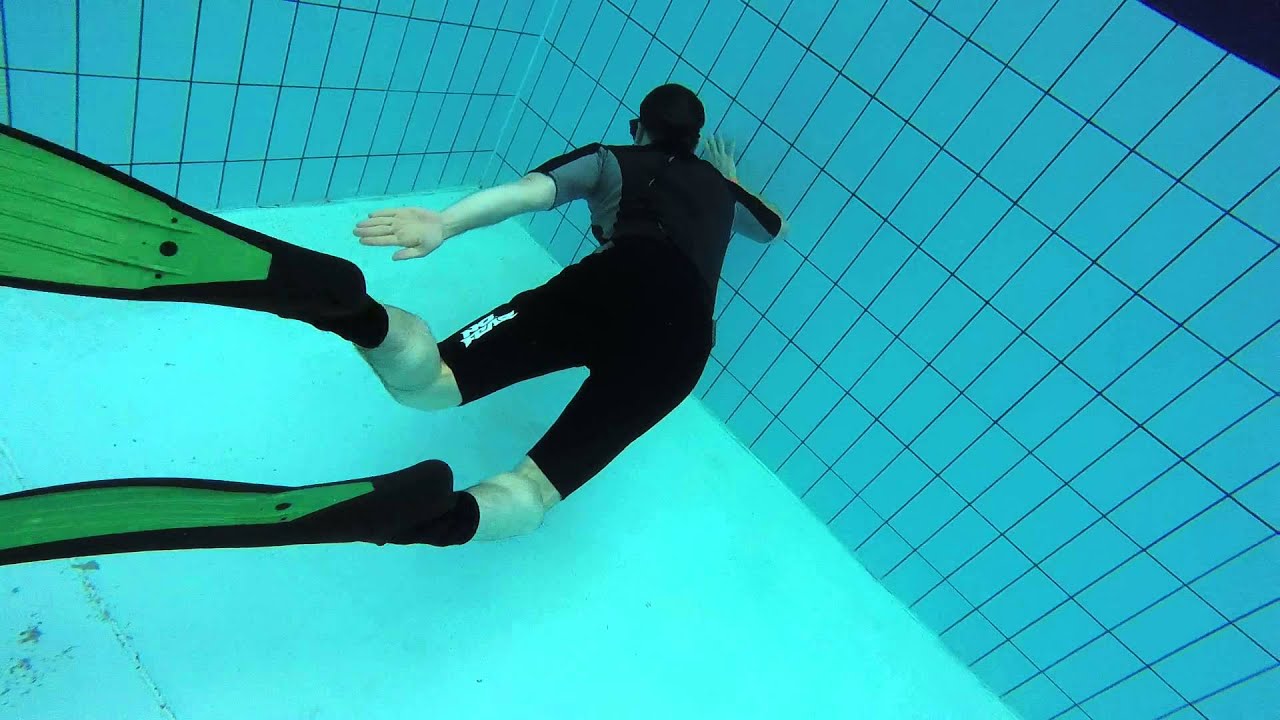50 Meter Underwater Swim for ADIA Freediver course 2* Malta - YouTube