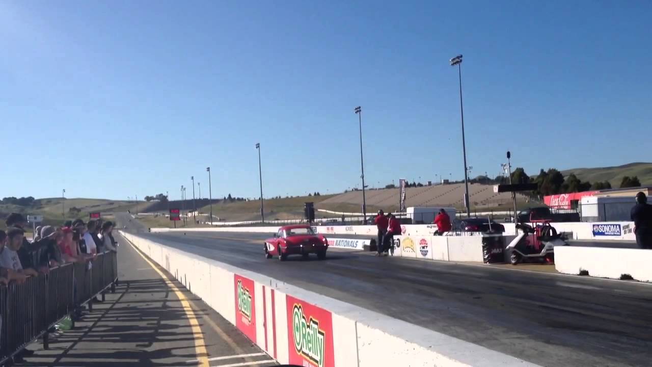 Chevy Corvette vs Pontiac Solstice - YouTube