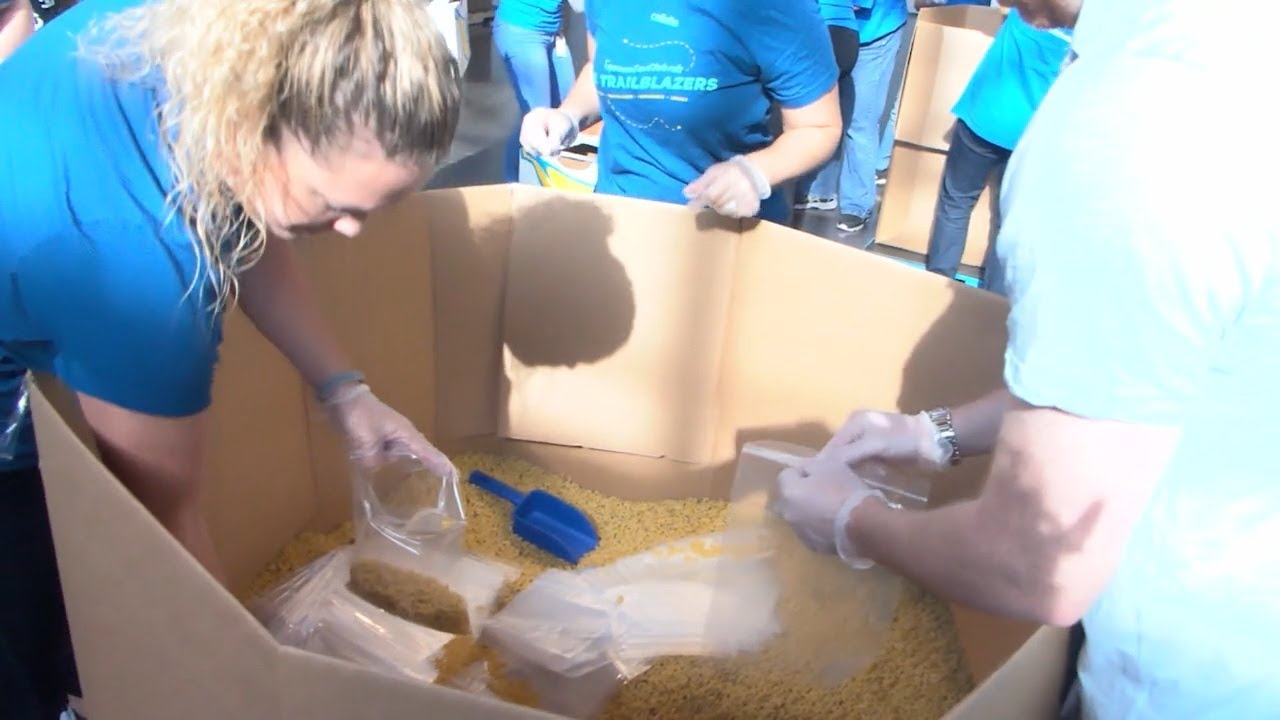 Mission Impastable pasta packing - YouTube