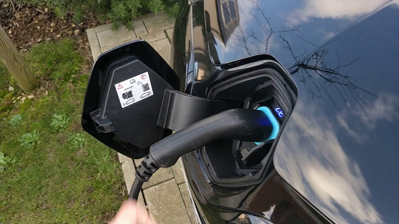 05. How to Charge EV Renault Zoe? - YouTube