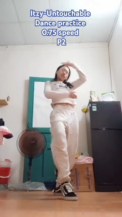 Itzy untouchable dance practice p2 - YouTube