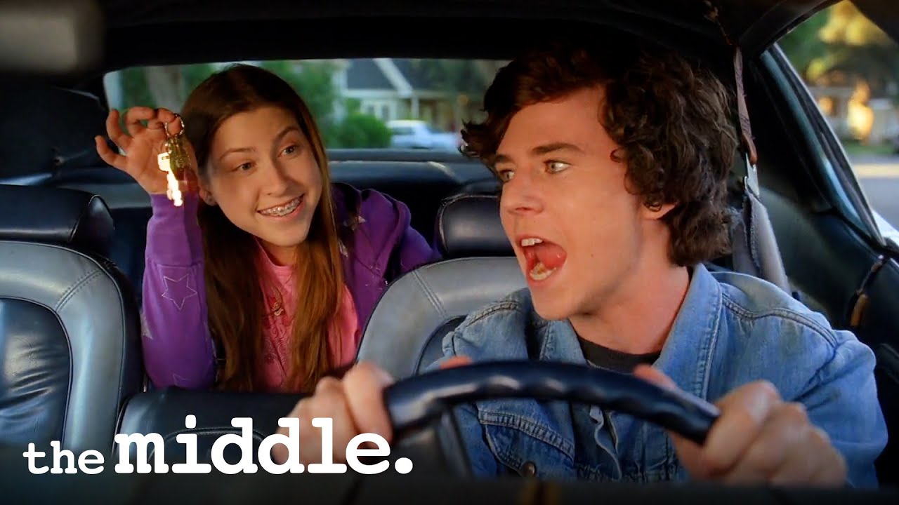 Sue Blackmails Axl | The Middle - YouTube