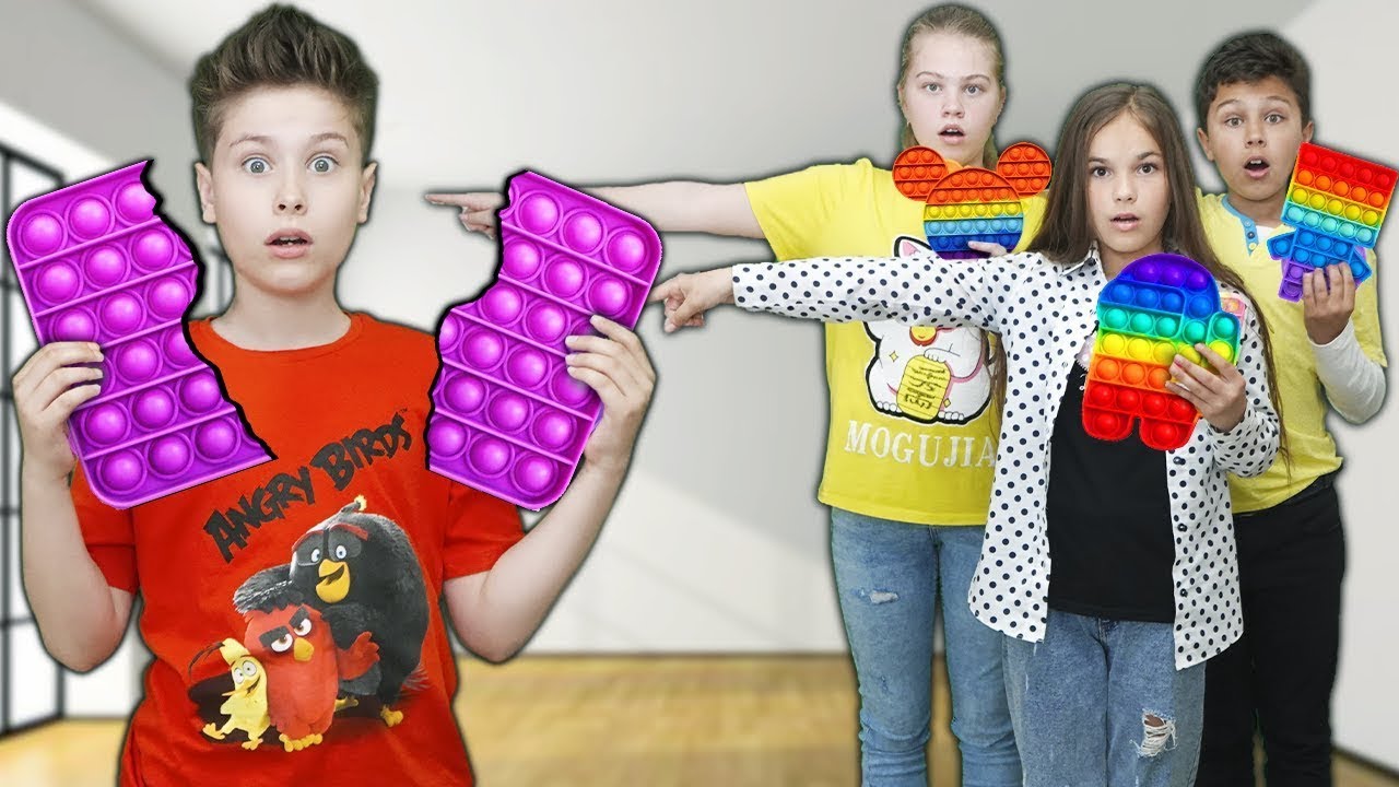 Pop it or best friends? 🌈 24 hours school challenge - YouTube