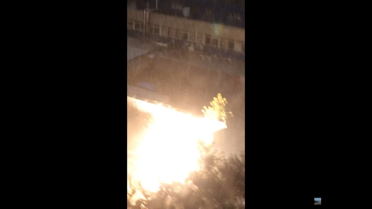 BOOM!!! 10kV power line short circuit. Kiev, Ukraine. Взрыв кабеля 10кВ ...