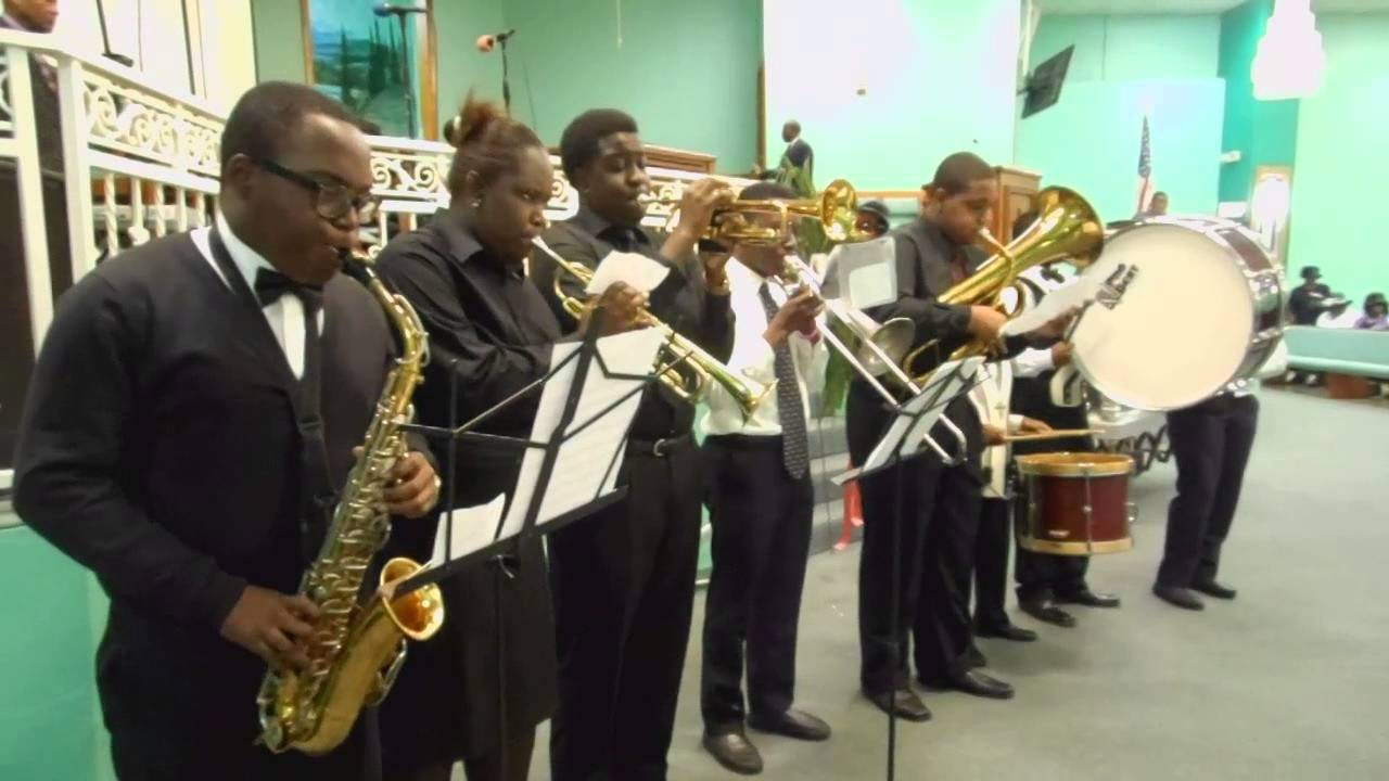 01/17/15. Fanfare Band Funeral Performance - YouTube