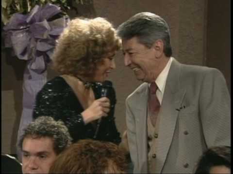 ANGELICA MARIA CANTA LA  BASURITA CON MARIACHI.mpg